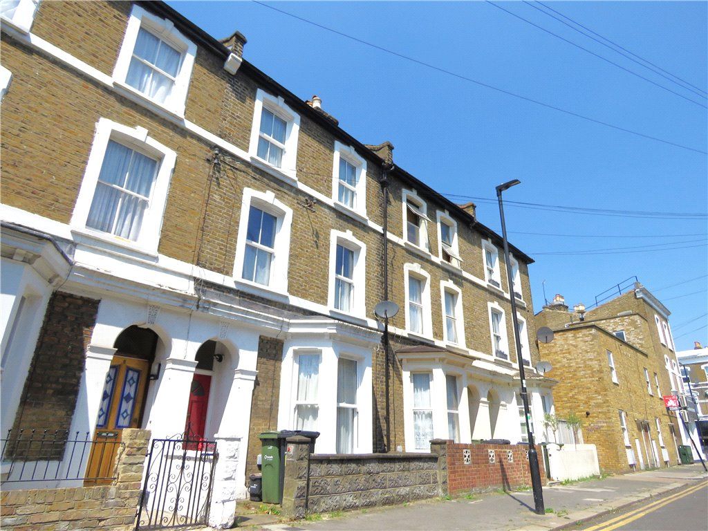 3 bed terraced house to rent in Branksome Road, London SW2, £3,100 pcm ...