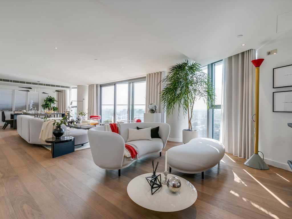 New home, 4 bed flat for sale in Chelsea Waterfront, Waterfront Drive ...