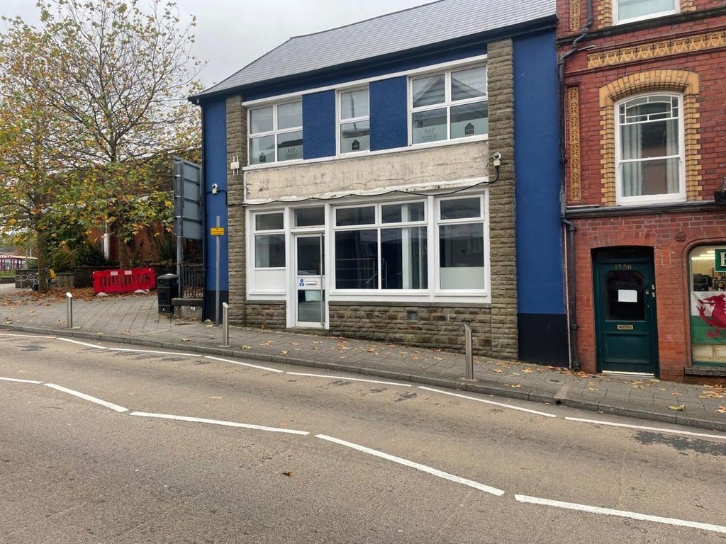 Retail premises to let in 17 College Street, Ammanford SA18, £8,500 pa ...