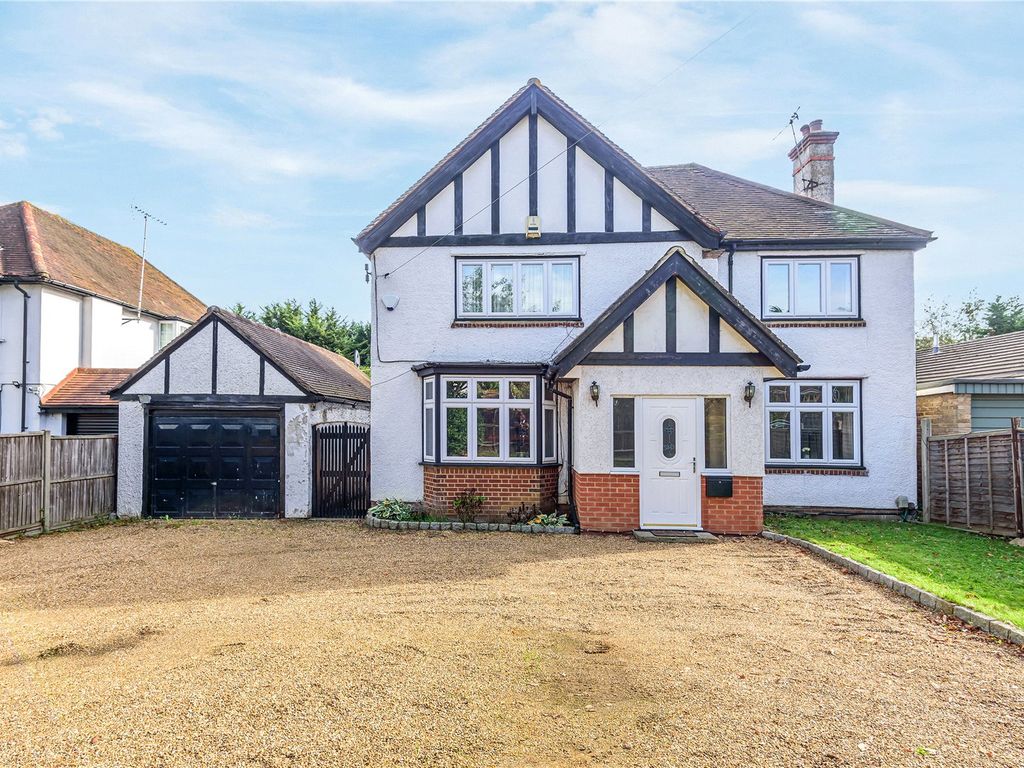 4 Bed Detached House For Sale In Swakeleys Road Ickenham Middlesex