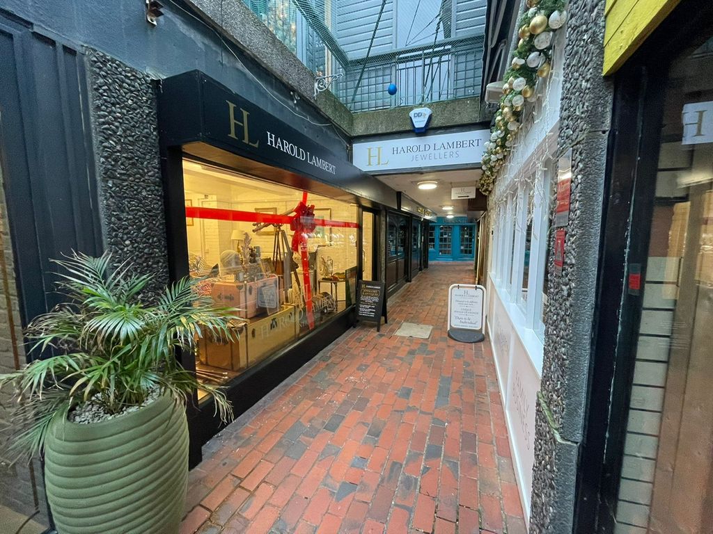 Retail premises to let in Brighton Square, Brighton BN1, £16,000 pa ...