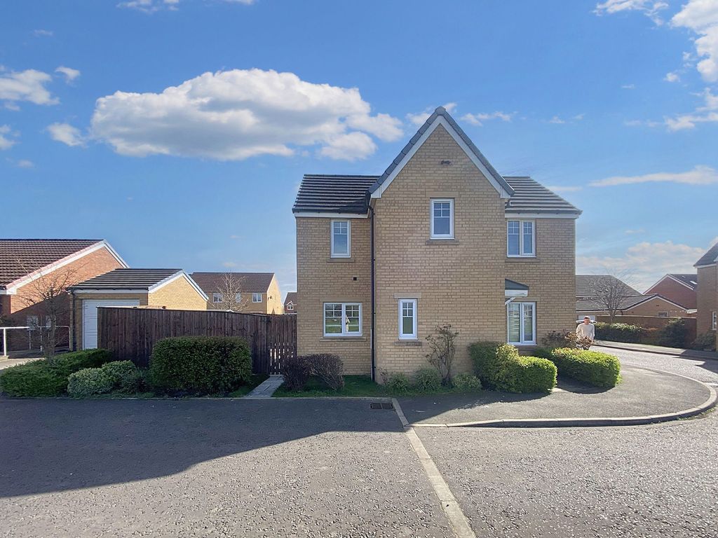 3 Bed Detached House For Sale In Pickering Close Cramlington Ne23 £