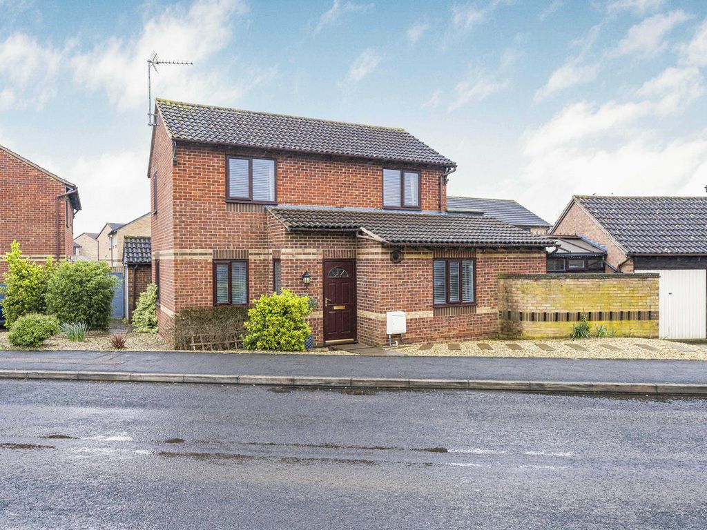 3 bed detached house for sale in Lime Crescent, Bicester OX26, £425,000 ...