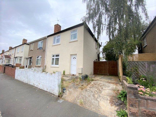 4 Bed Semi Detached House To Rent In Glenwood Road Hounslow Tw3 £