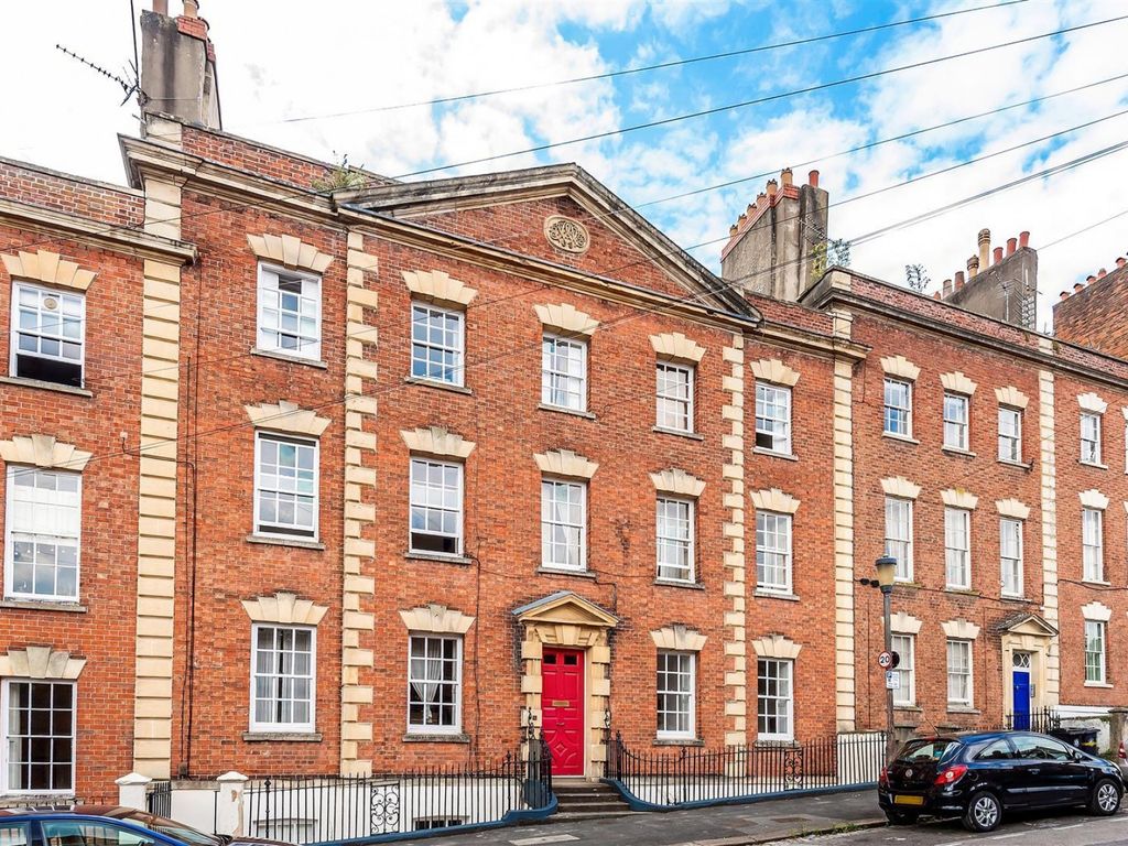 2 bed flat for sale in Albermarle Row, Clifton BS8, £369,000 - Zoopla