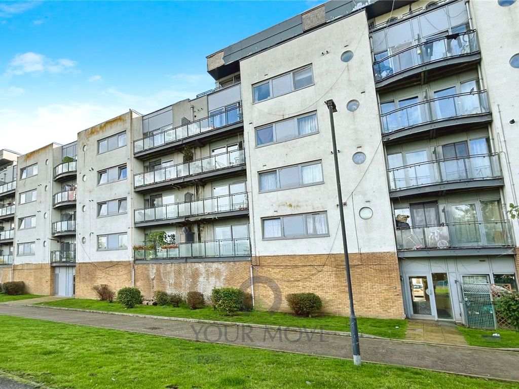2 bed flat to rent in Defence Close, London SE28, £1,650 pcm - Zoopla