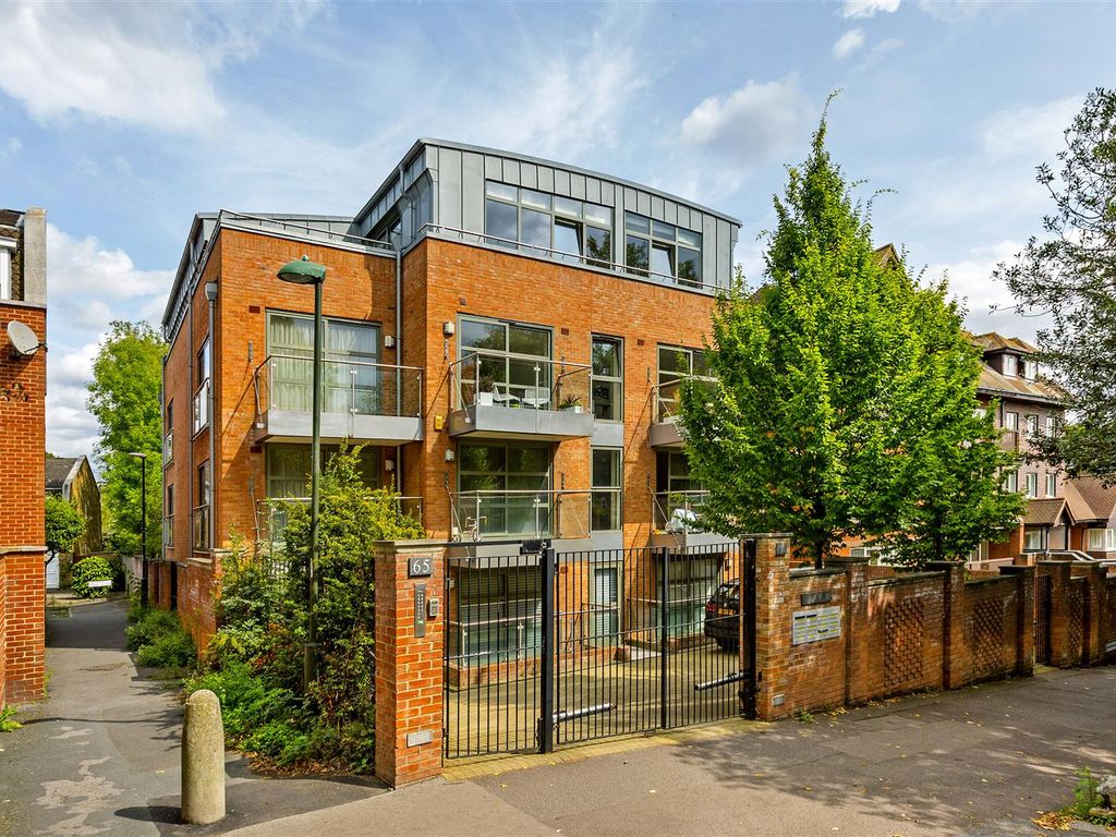 2 bed flat for sale in Wimbledon Hill Road, London SW19, £900,000 - Zoopla