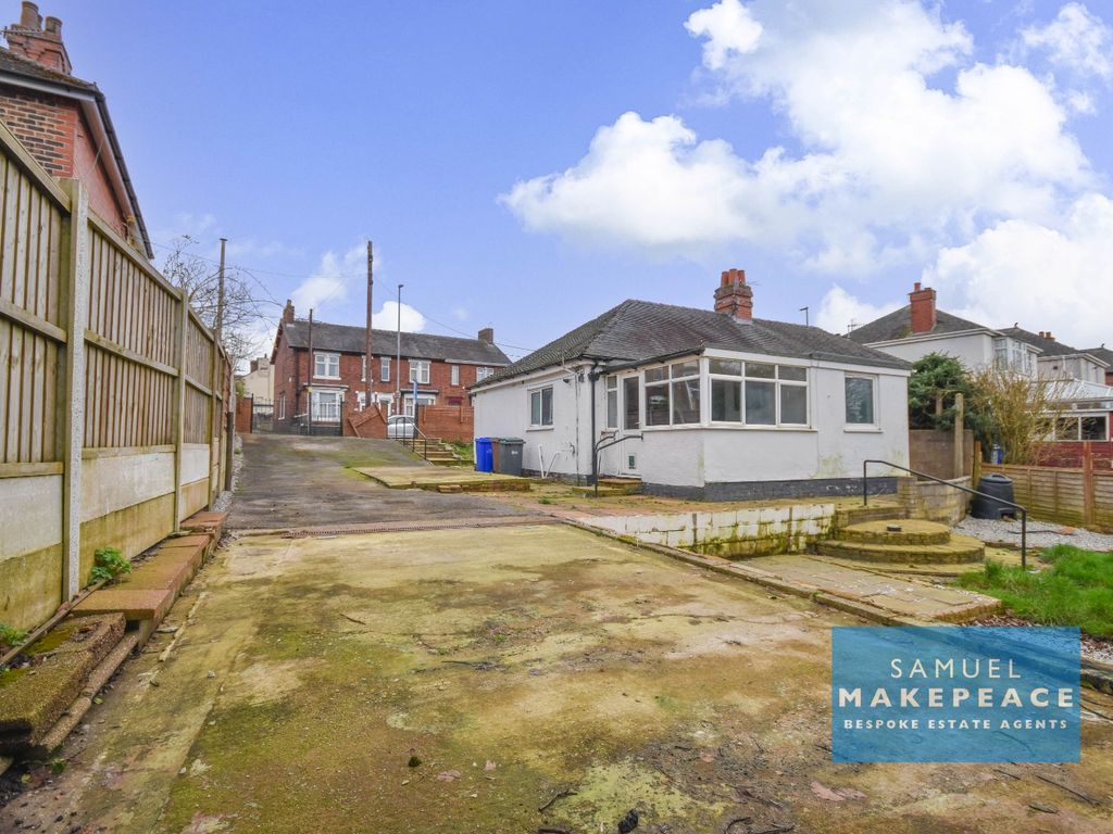 3 Bed Semi Detached Bungalow For Sale In Eaves Lane Bucknall Stoke On