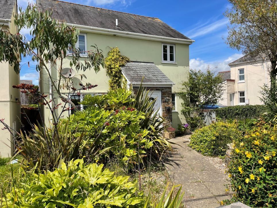 4 bed detached house for sale in Manhattan Court, Kelly Bray ...