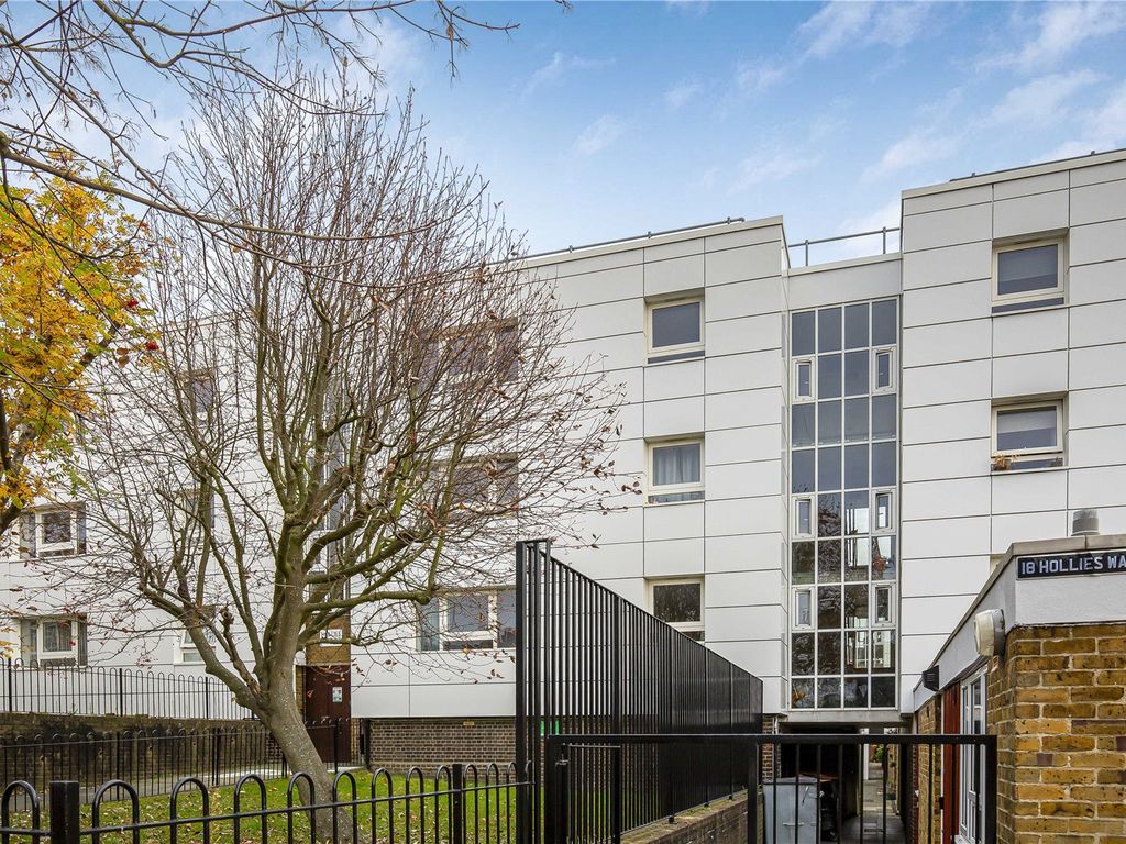 2 bed flat for sale in Hollies Way, Temperley Road, London SW12, £ ...