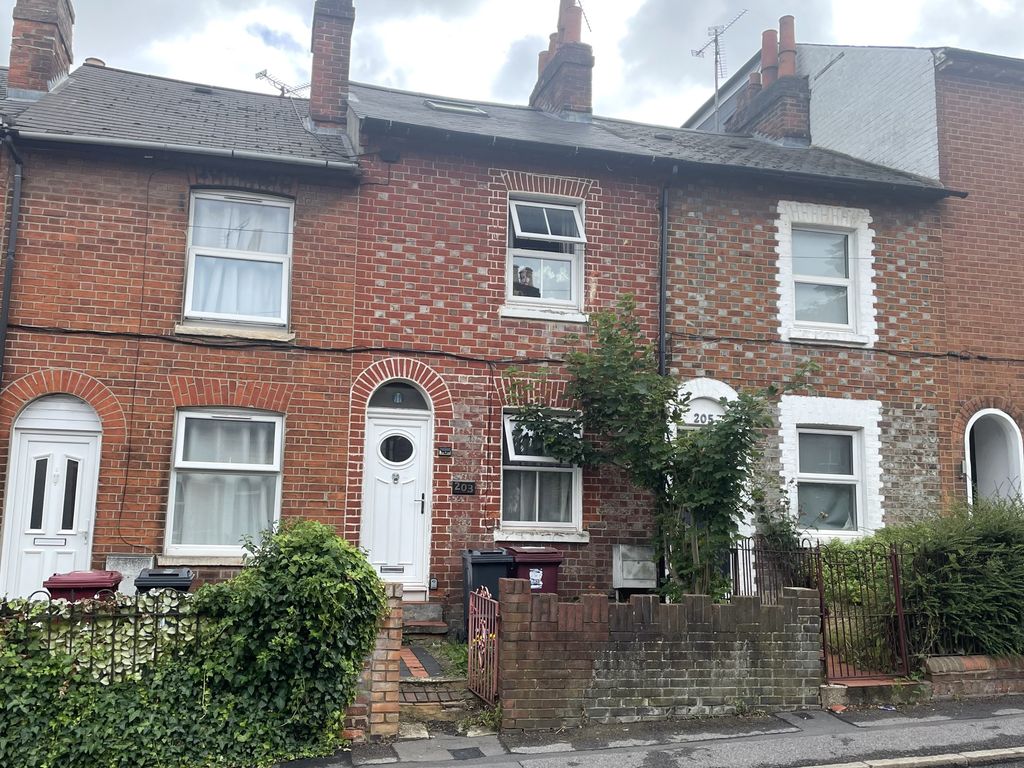 3 bed terraced house for sale in Southampton Street, Reading, Berkshire ...