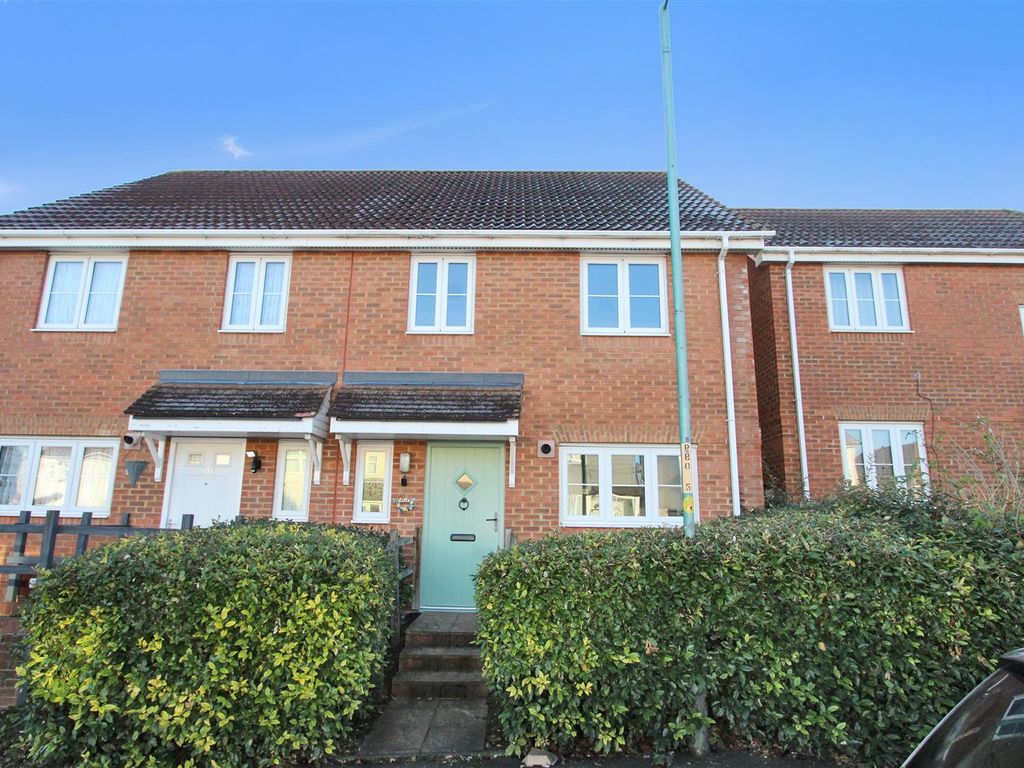 3 Bed Semi Detached House For Sale In Pump Lane Rainham Gillingham