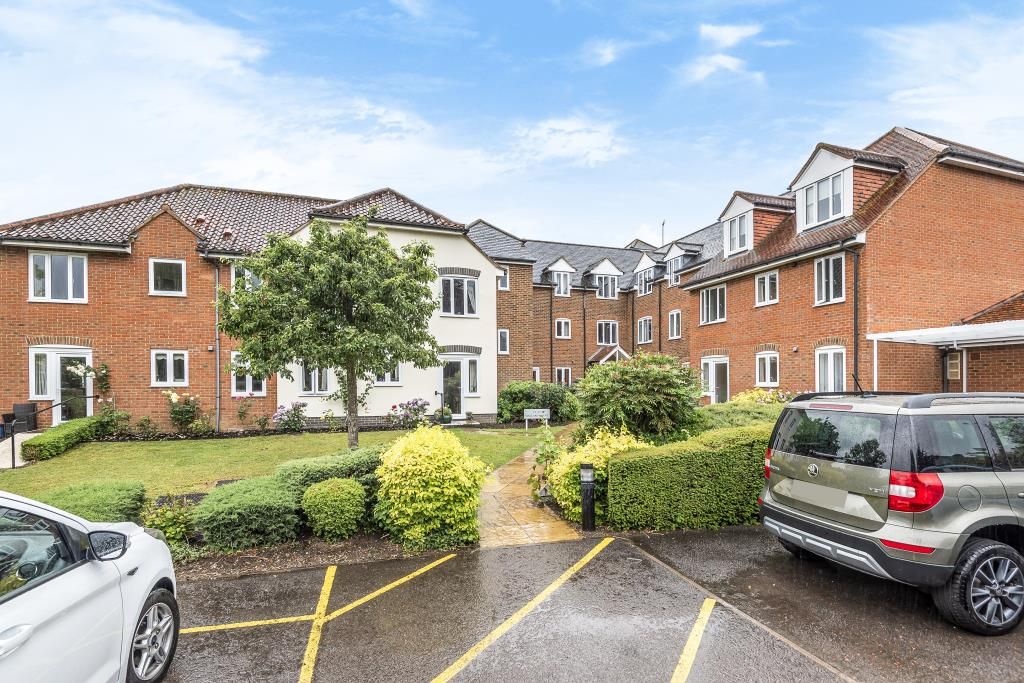 1 bed flat for sale in Newbury, Berkshire RG14 - Zoopla