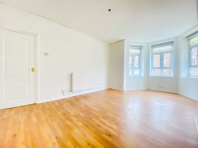 3 bed flat to rent in Homerton Road, London E9, £2,200 pcm - Zoopla