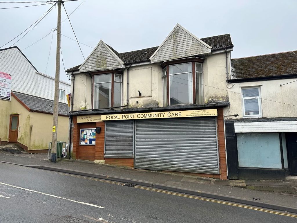 2 bed flat for sale in 7A Waunrhydd Road, Tonyrefail, Rhondda Cynon Taf ...