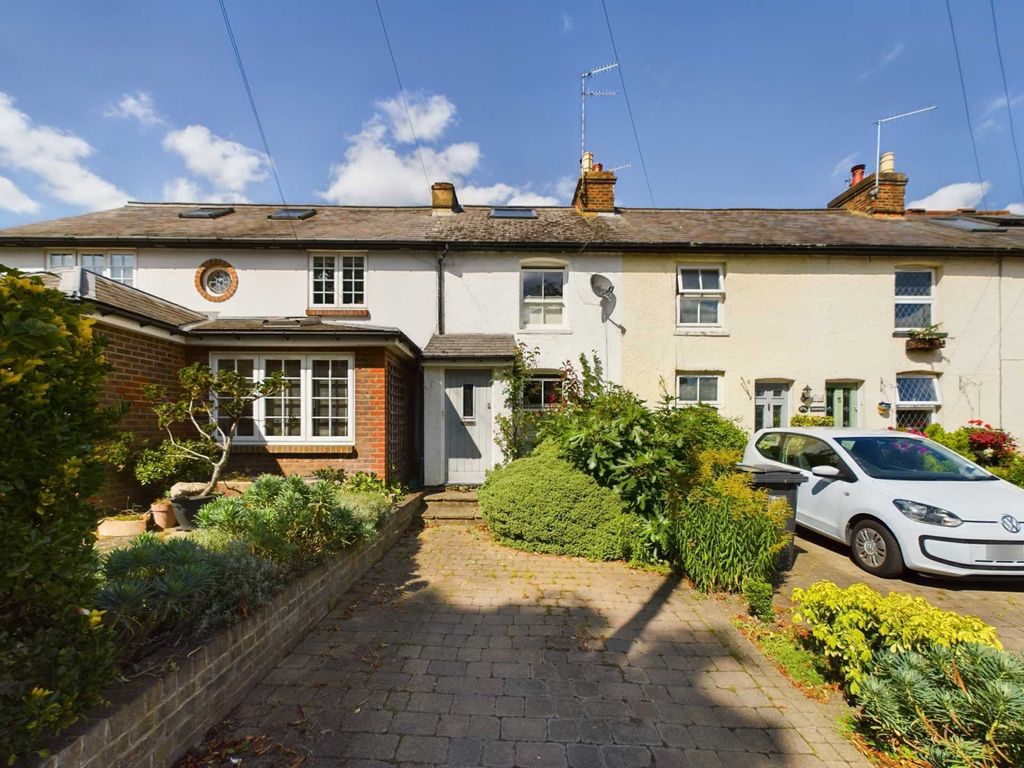 2 bed property for sale in St. Johns Road, Boxmoor HP1, £475,000 - Zoopla