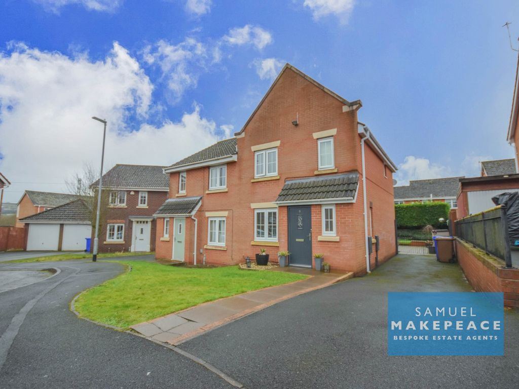 3 Bed Semi Detached House For Sale In Topaz Close Milton Stoke On