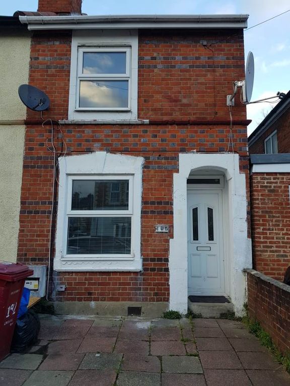 3 bed end terrace house to rent in Liverpool Road, Reading RG1 - Zoopla