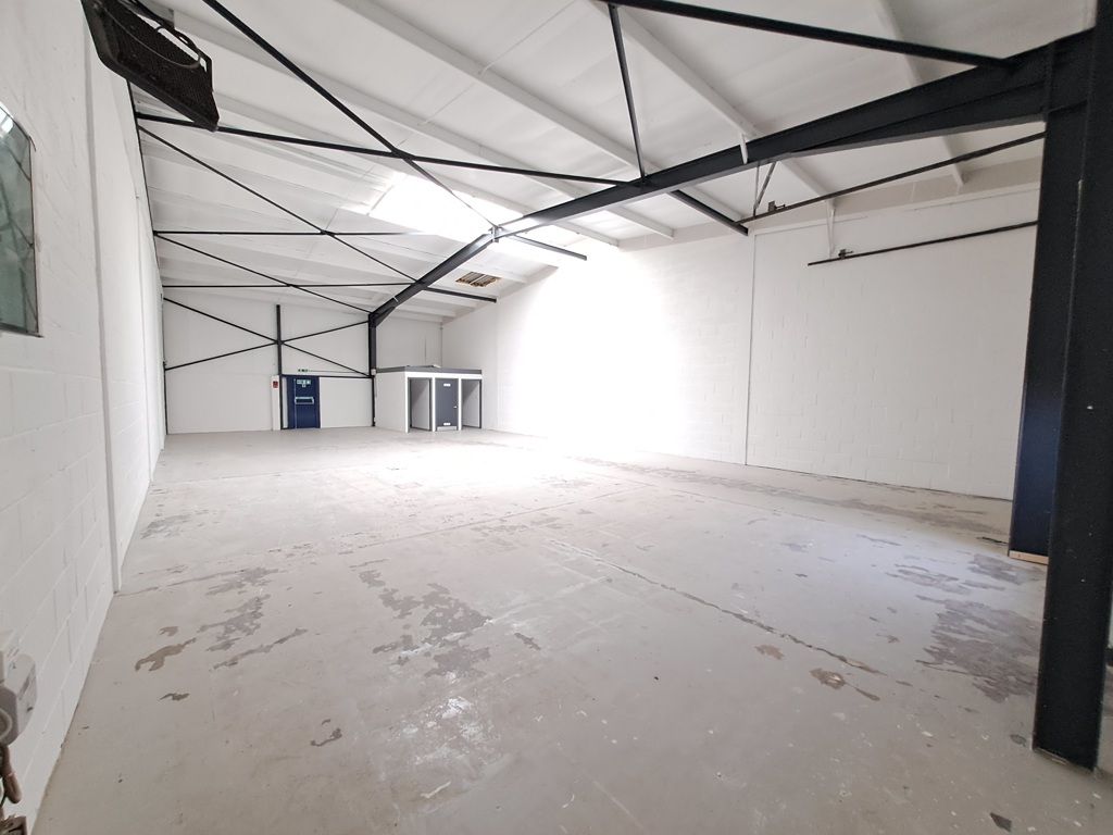 Light industrial to let in Unit 4, Stacey Bushes Trading Centre, Erica ...
