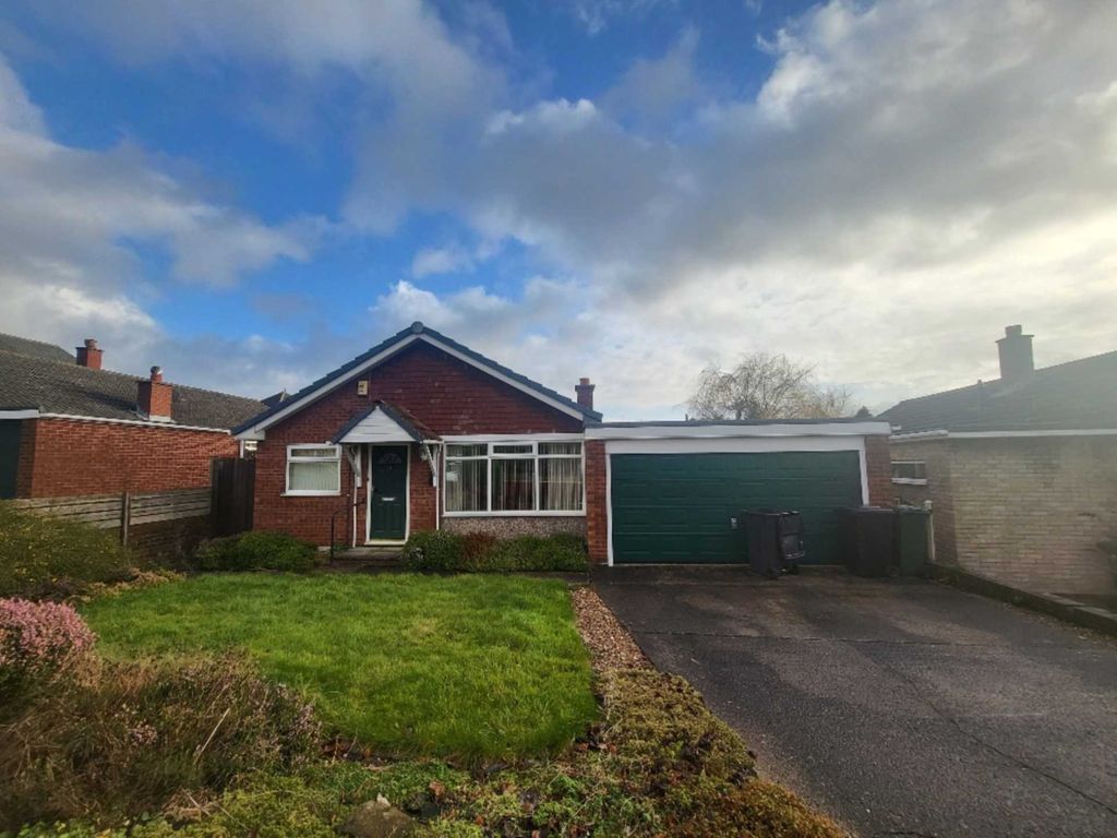 3 Bed Detached Bungalow For Sale In Blake Hall Road Mirfield Wf14 £