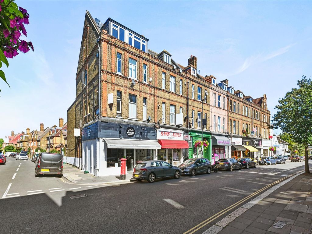 1 bed flat for sale in Churchfield Road, London W3, £200,000 - Zoopla