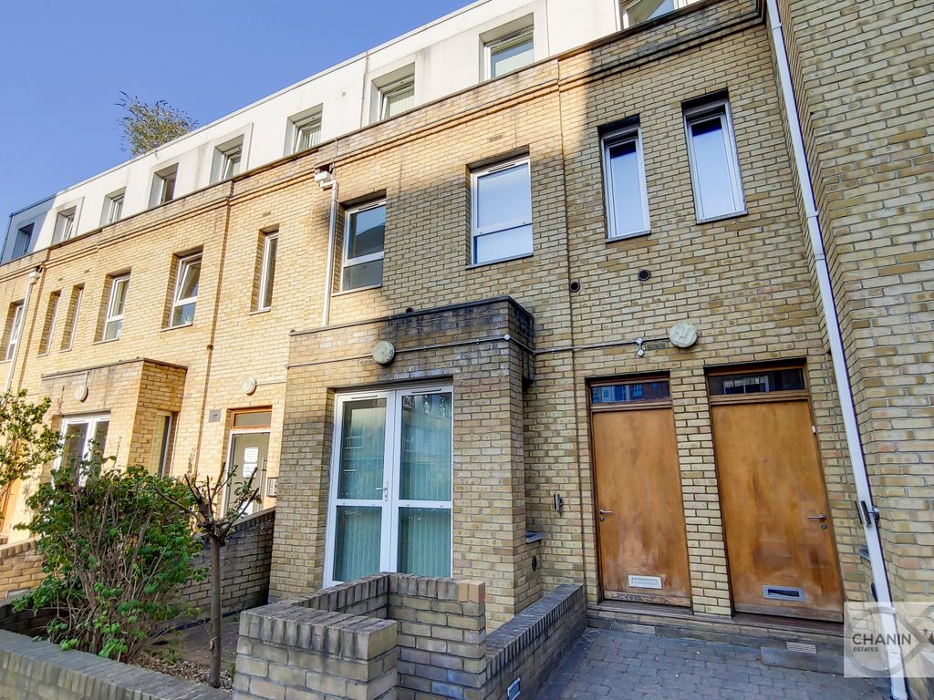 1 bed flat to rent in Westferry Road, Docklands E14, £1,798 pcm - Zoopla