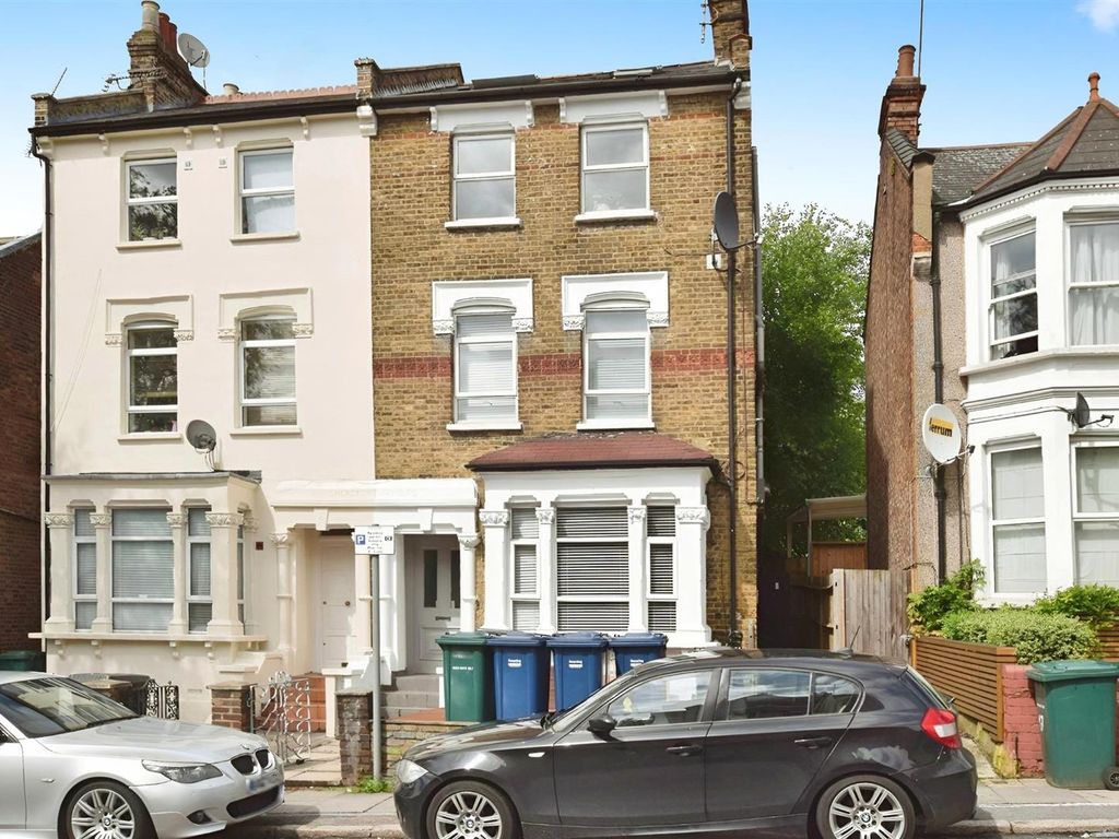 Studio to rent in Dollis Road, London N3, £850 pcm - Zoopla