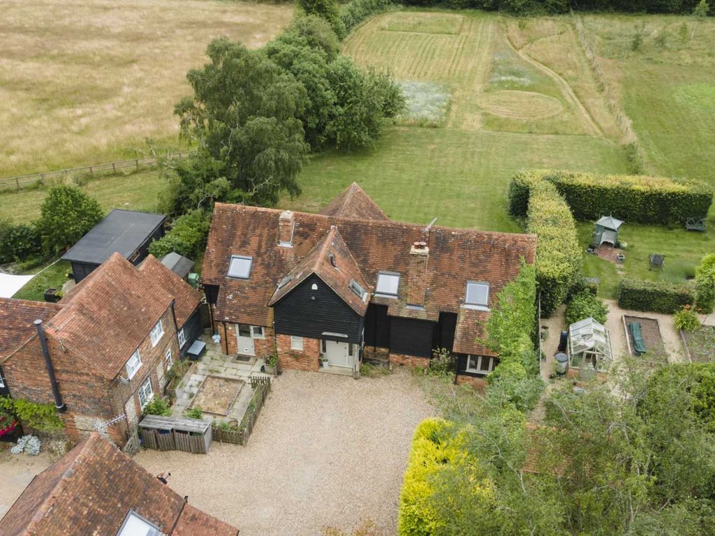 4 bed barn conversion for sale in Clump Barn, Lee Common HP16 - Zoopla