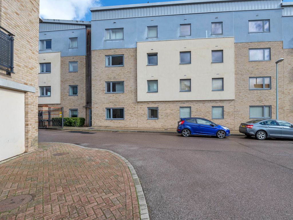2 bed flat for sale in Forum Court, Bury St. Edmunds IP32 - Zoopla
