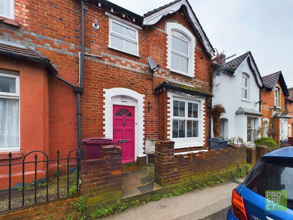 2 Bed Terraced House For Sale In Edgehill Street Reading Berkshire