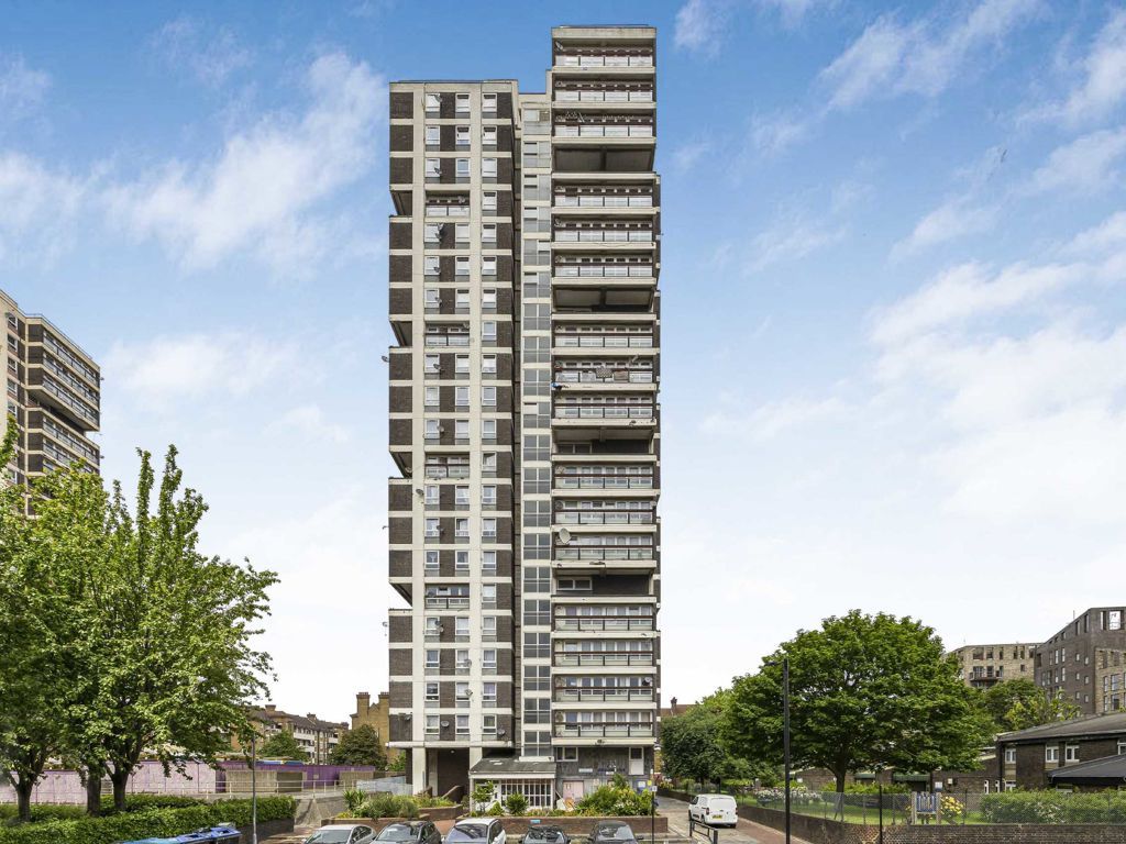 2 bed flat to rent in Wyndham Road, London SE5, £1,898 pcm - Zoopla