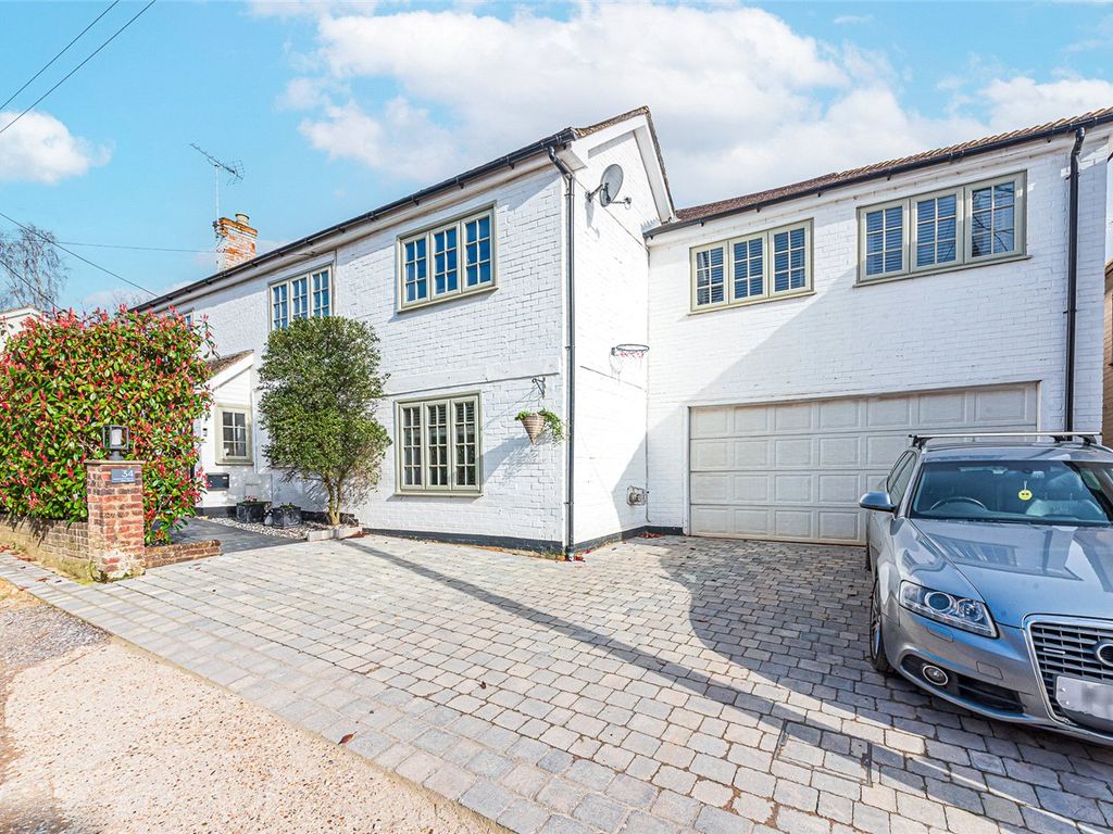 5 bed detached house for sale in New Road, Sandhurst, Berkshire GU47, £ ...