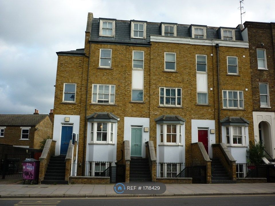 2 bed flat to rent in Grove Road, London E3 - Zoopla