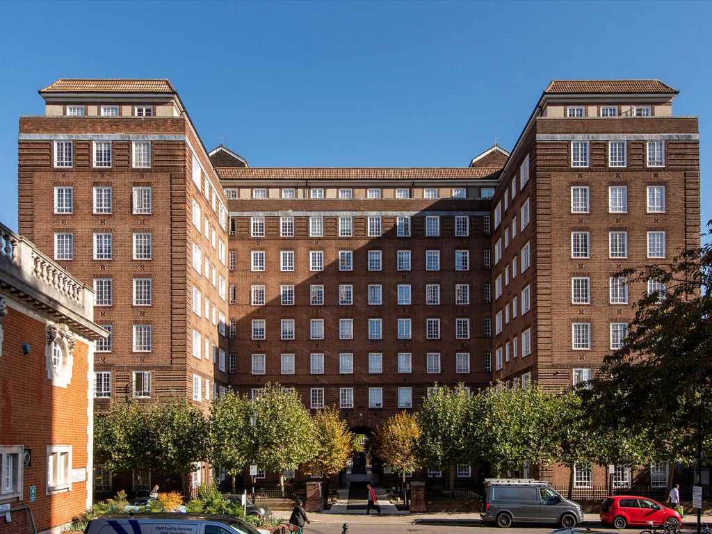 1 bed flat for sale in Swan Court, Chelsea Manor Street, Chelsea SW3, £ ...