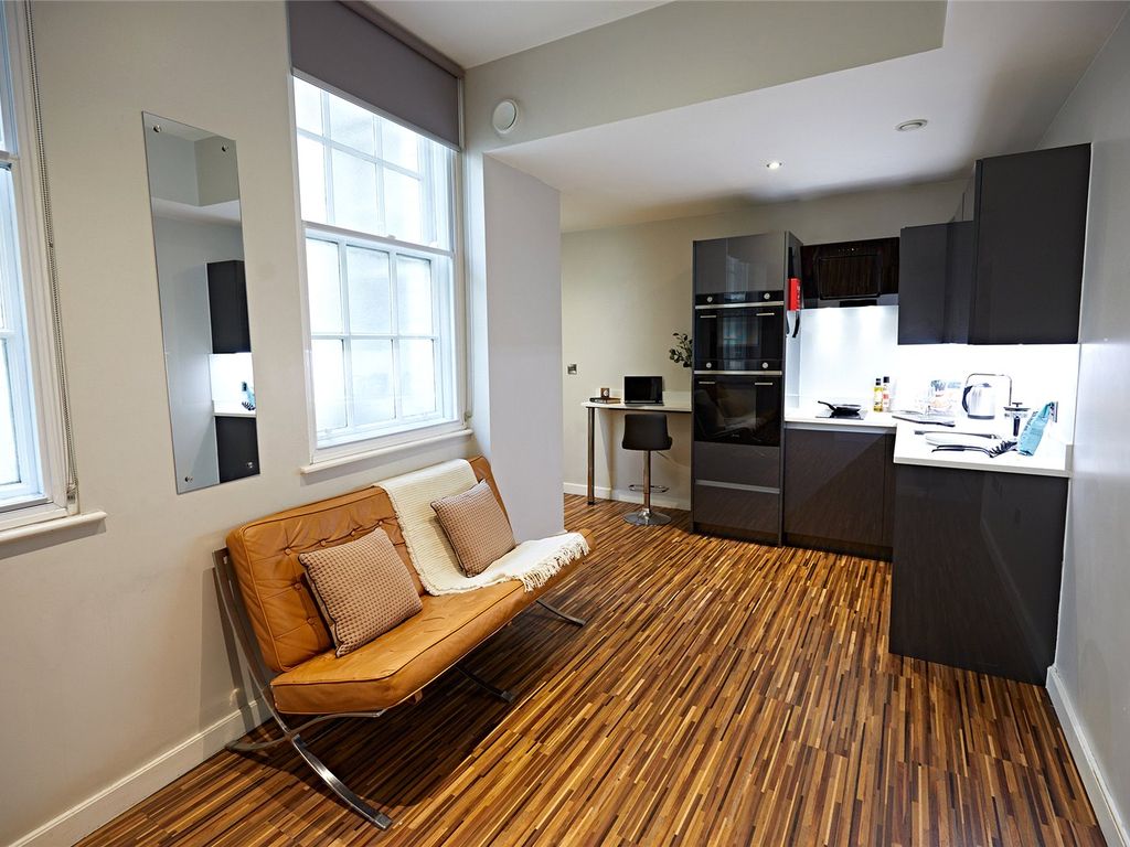 Studio to rent in Cross Street, Manchester M2, £1,376 pcm - Zoopla