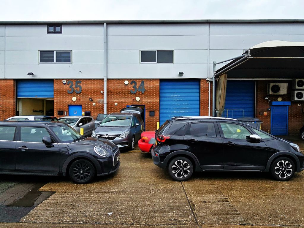 Industrial to let in Unit 34, Cromwell Industrial Estate, Staffa Road ...