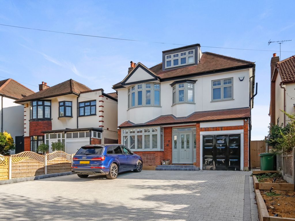 5 bed detached house for sale in London Road, Brentwood CM14, £ ...