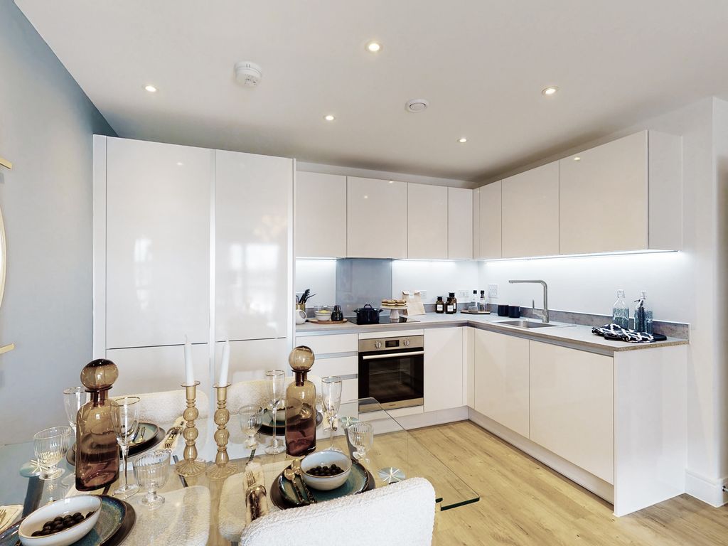 2 bed flat for sale in Meridian Way, Southampton SO14, £255,000 - Zoopla