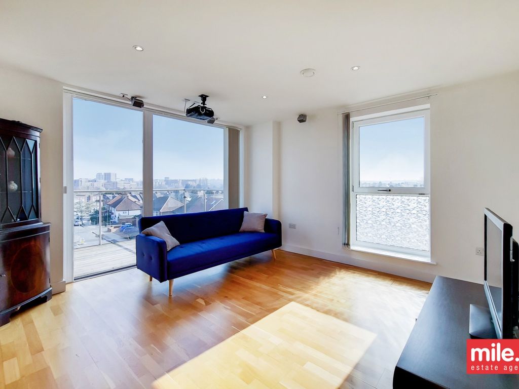 2 bed flat to rent in Zenith Close, London NW9 - Zoopla