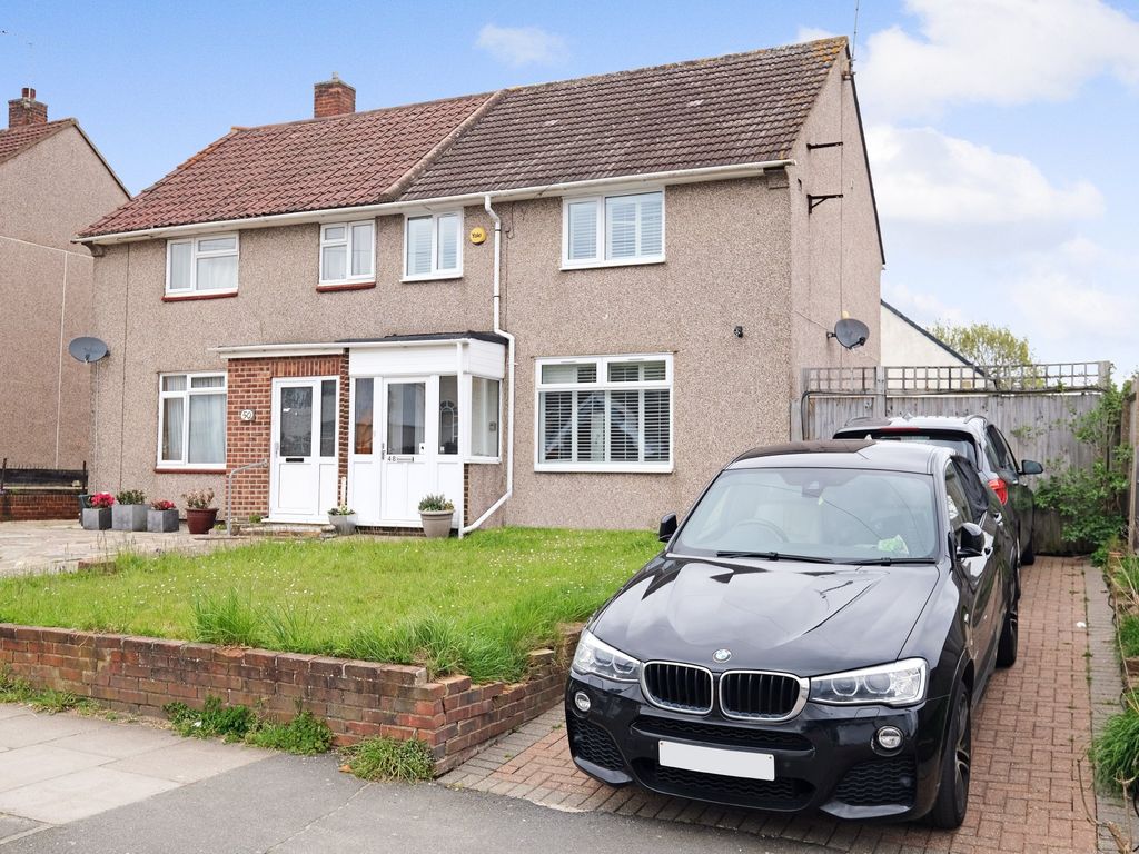 2 Bed Semi Detached House For Sale In Broomwood Road St Pauls Cray