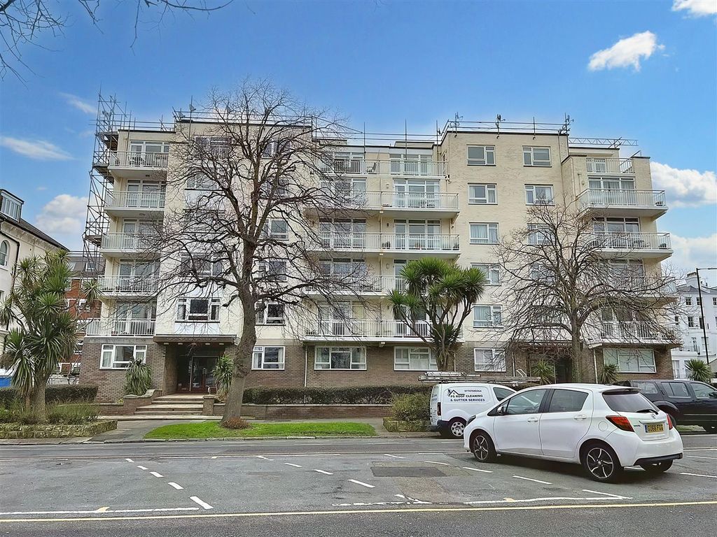3 bed flat for sale in Devonshire Place, Eastbourne BN21, £339,950 - Zoopla