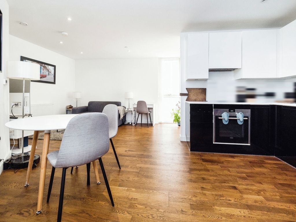 1 bed flat for sale in Terry Spinks Place, London E16, £400,000 - Zoopla