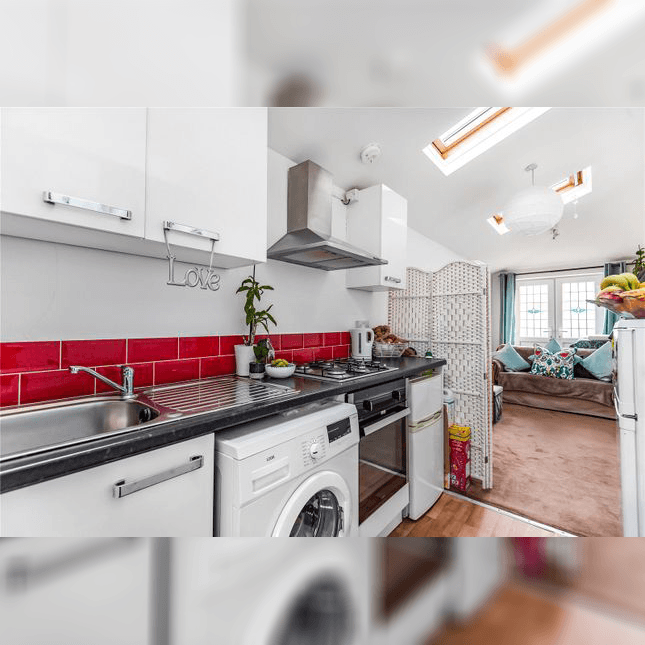 1 bed flat to rent in Chestnut Drive, Pinner HA5, £1,300 pcm - Zoopla