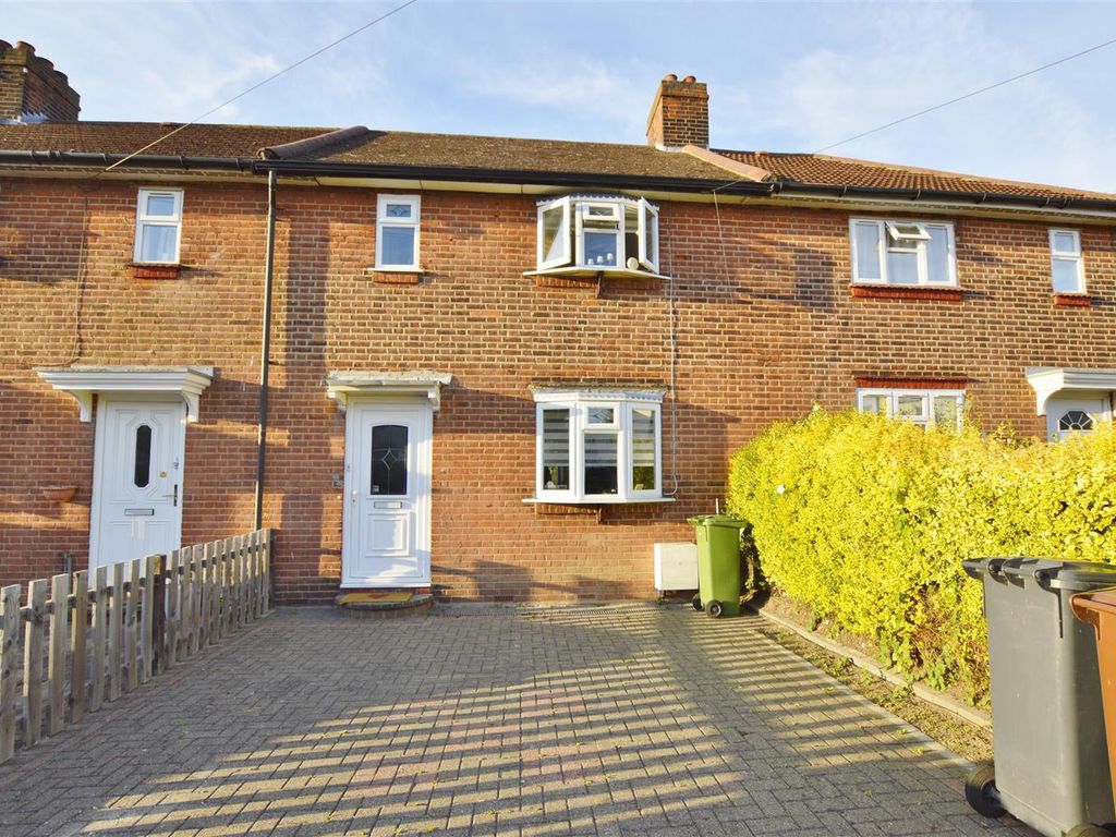 3 Bed Terraced House For Sale In East Park Close Chadwell Heath