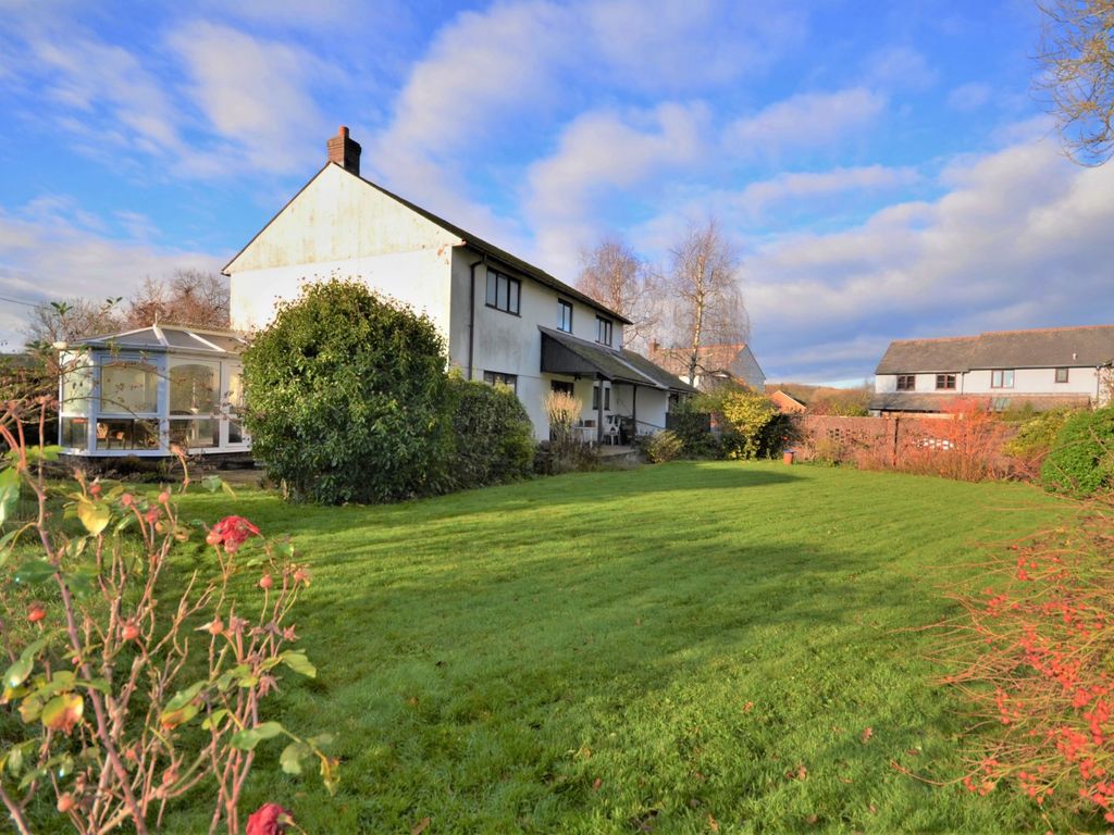 4 bed detached house for sale in Bolham, Tiverton, Devon EX16 - Zoopla