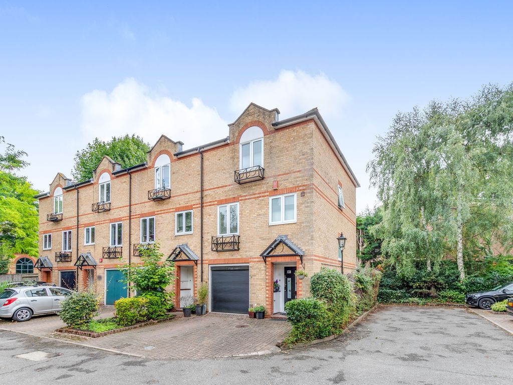 4 bed town house for sale in Meadow Place, Edensor Road, London W4 - Zoopla