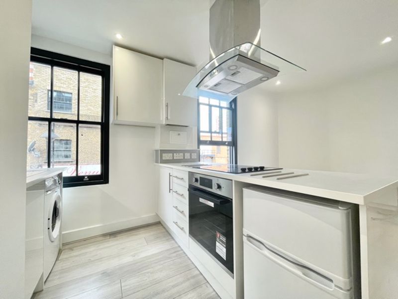 2 bed flat to rent in Watney Street, London E1, £1,993 pcm - Zoopla