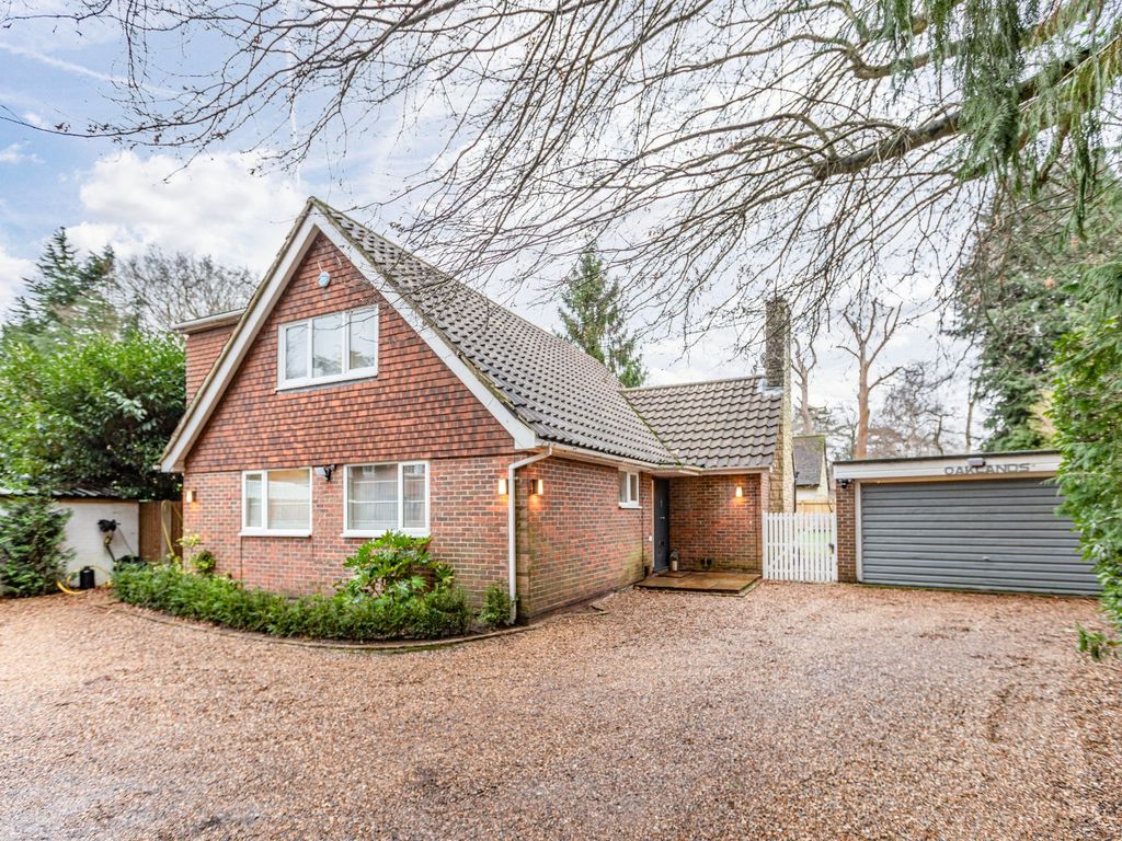 5 bed detached house for sale in Woodham, Surrey KT15, £1,250,000 - Zoopla