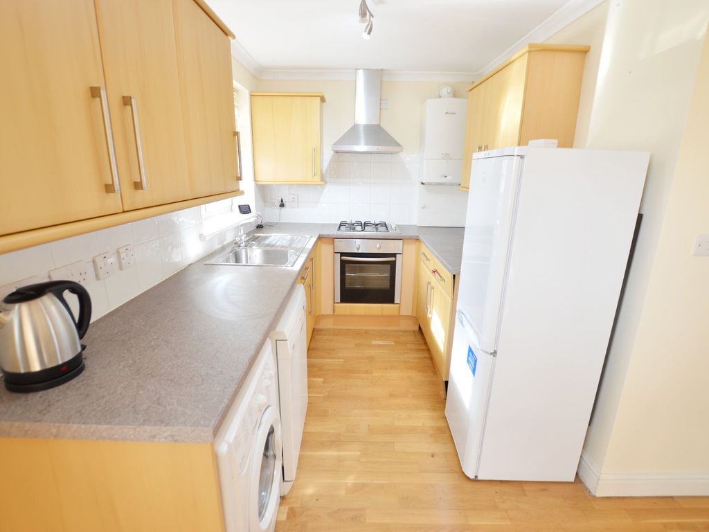 1 bed flat to rent in 2C Haynes Close, Langley, Slough, Berkshire SL3 ...
