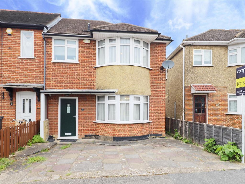 3 Bed End Terrace House For Sale In Braintree Road Ruislip Manor
